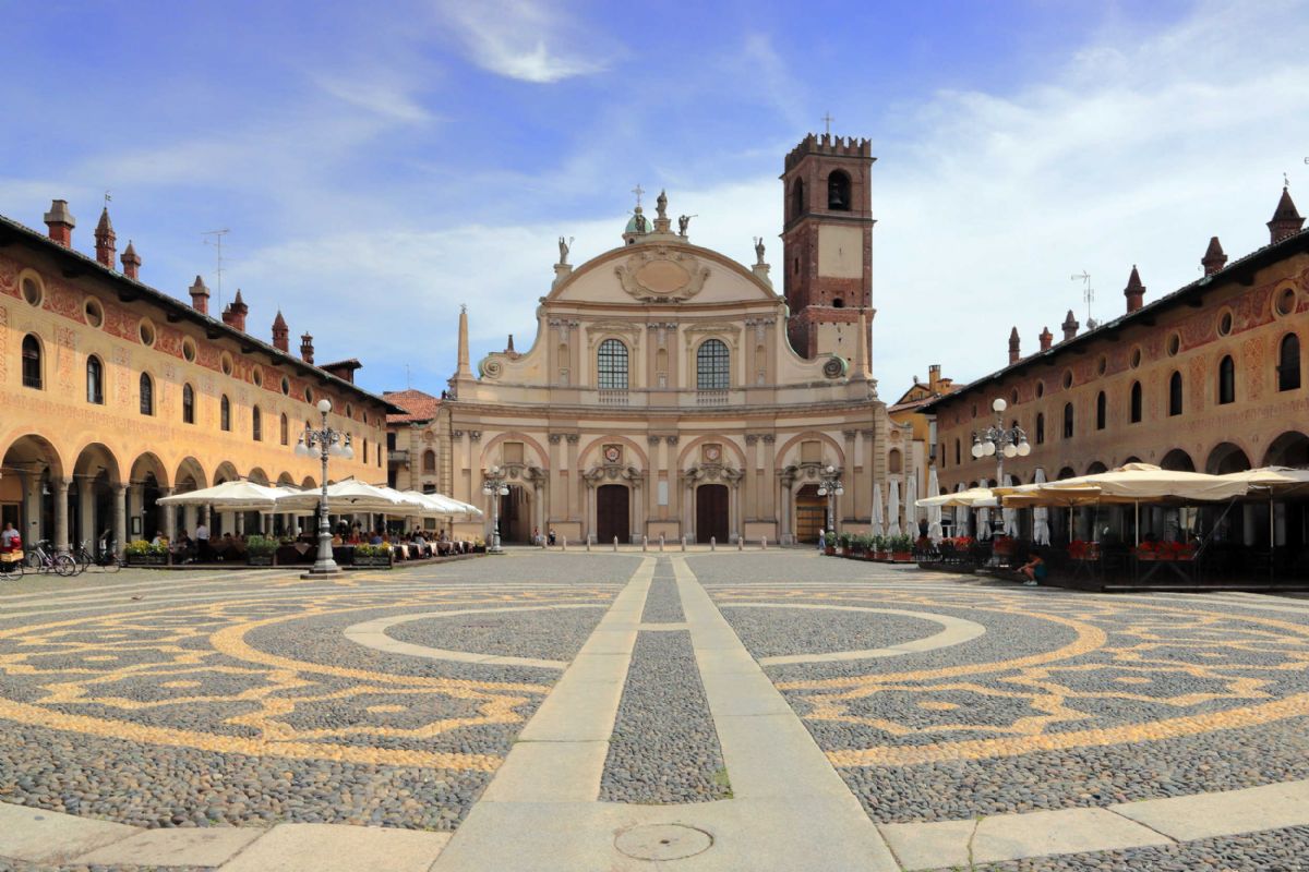 Gala Dinner at Vigevano's Castle | UITIC Italy | UITIC Italy